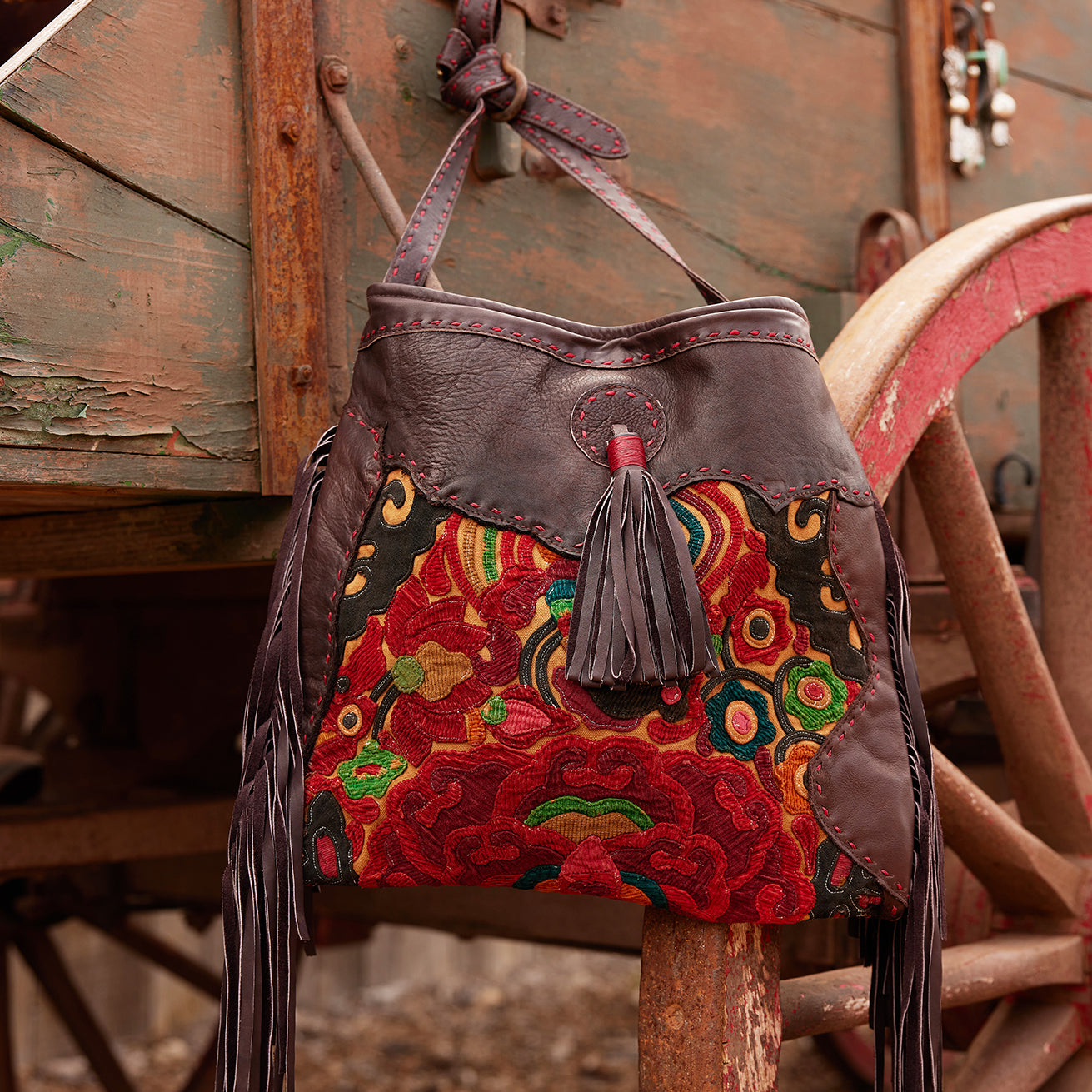 BEHIND THE BAGS: THE STORY OF THE MIDNIGHT COWBOY SHOPPER AND VALISE ...